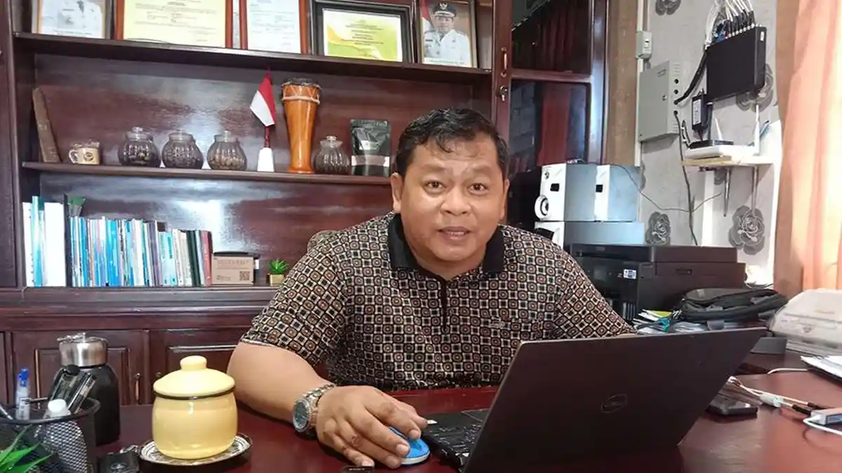 Cegah Abrasi Pantai, Disbun Fakfak Dorong Penanaman Sejuta Pohon Kelapa ...