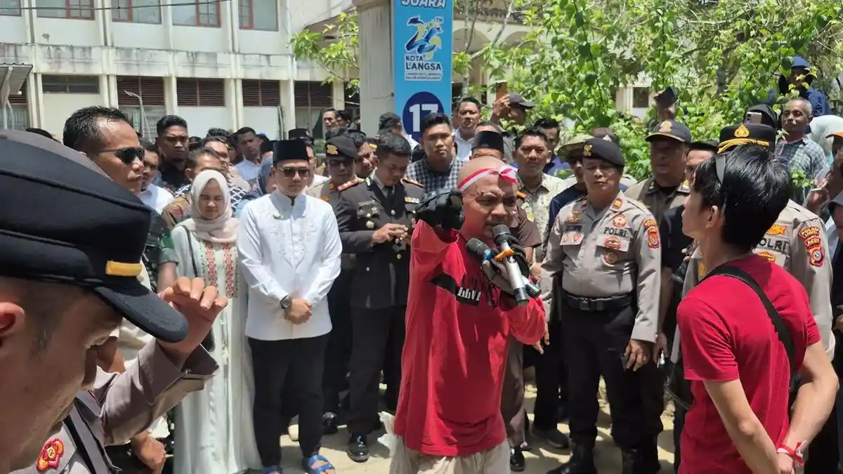 Aksi Demo Korban Banjir Bubar Setelah Wali Kota Langsa Keluarkan Surat ...