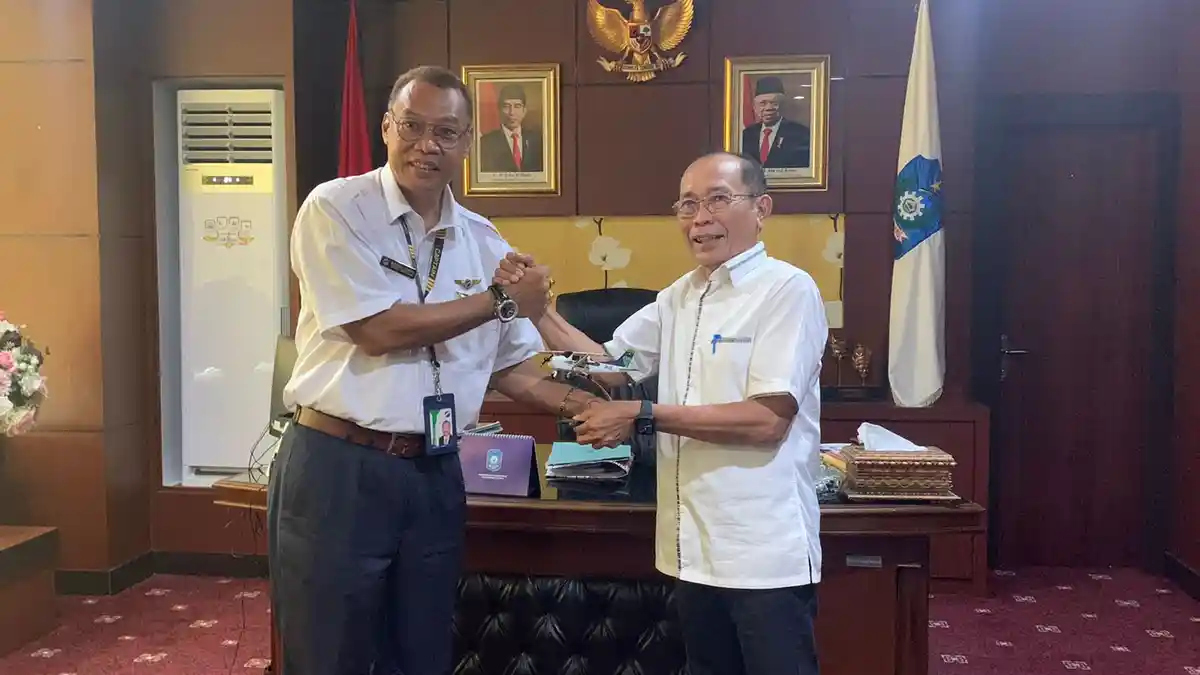 Bupati Frans Manery Sambut Baik Kunjungan Bos Sekolah Penerbangan di ...