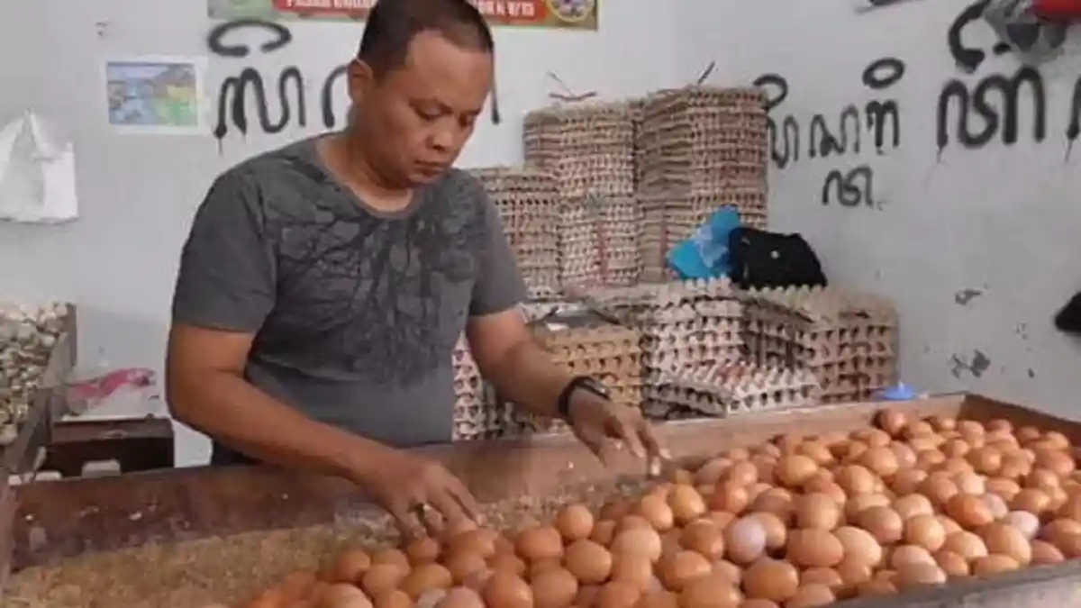 Buset! Harga Telur di Pasar Gudang Tangerang Tembus Rp 31.000, Pedagang ...