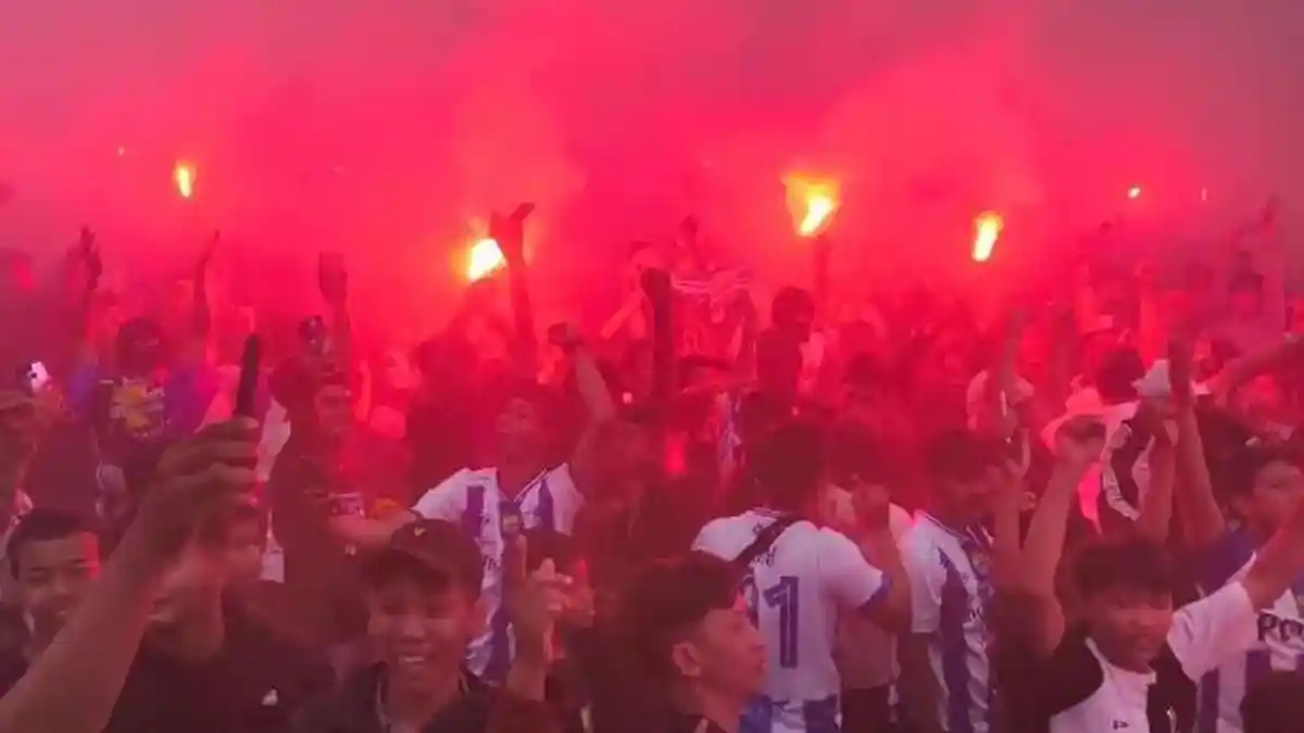 Lautan Biru di Purwakarta Usai Persib Bungkam Persija 1-2, Kemenangan ...