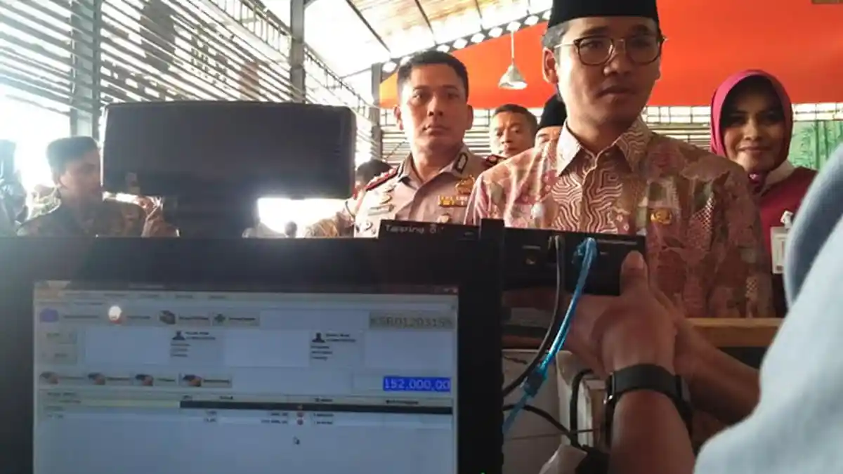 Pemasangan Tapping Box untuk Cegah Kebocoran Pajak Restoran dan Cafe di ...