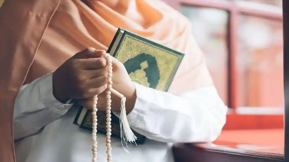 Lirik Sholawat Bulan Rajab Allahumma Baarik Lana Fi Rajab dengan ...