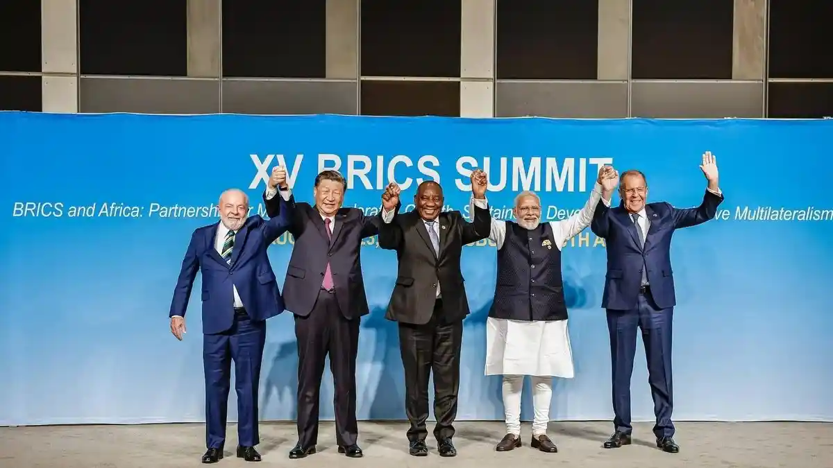 11 Negara Anggota Penuh BRICS 2025: Brasil, Rusia, India, China hingga ...
