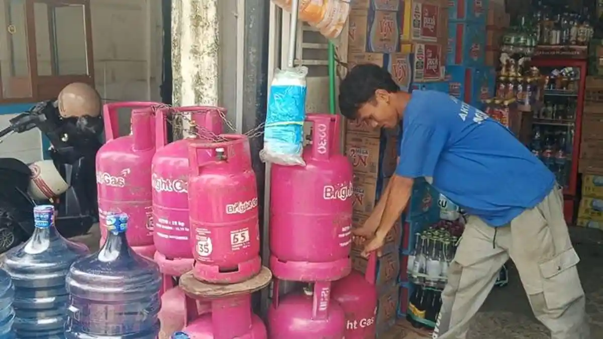 Harga Bright Gas 12 Kg di Palembang Melonjak Jadi Rp235 Ribu, Warga ...