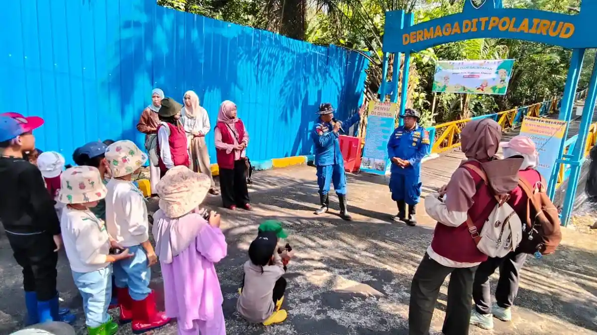 Ditpolairud Polda Kaltim Edukasi Kids Club Balikpapan tentang Mangrove ...