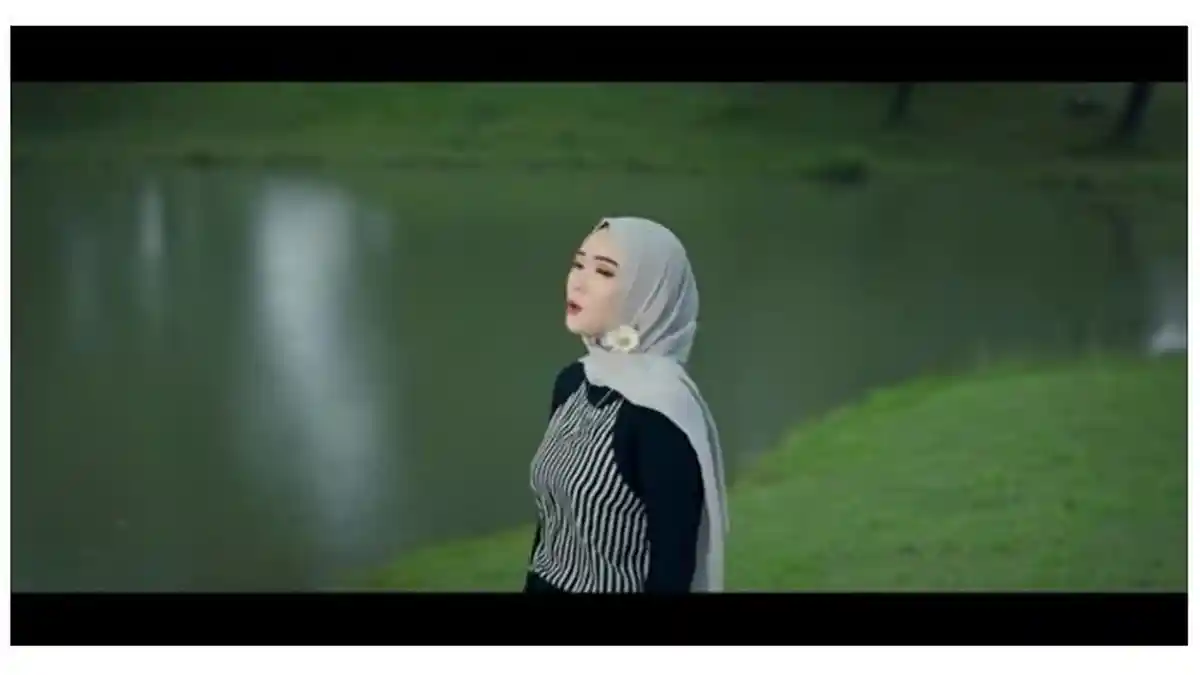 Translate Lirik Lagu Fauzana - Takicuah Tagak, Lagu Minang Maka ...