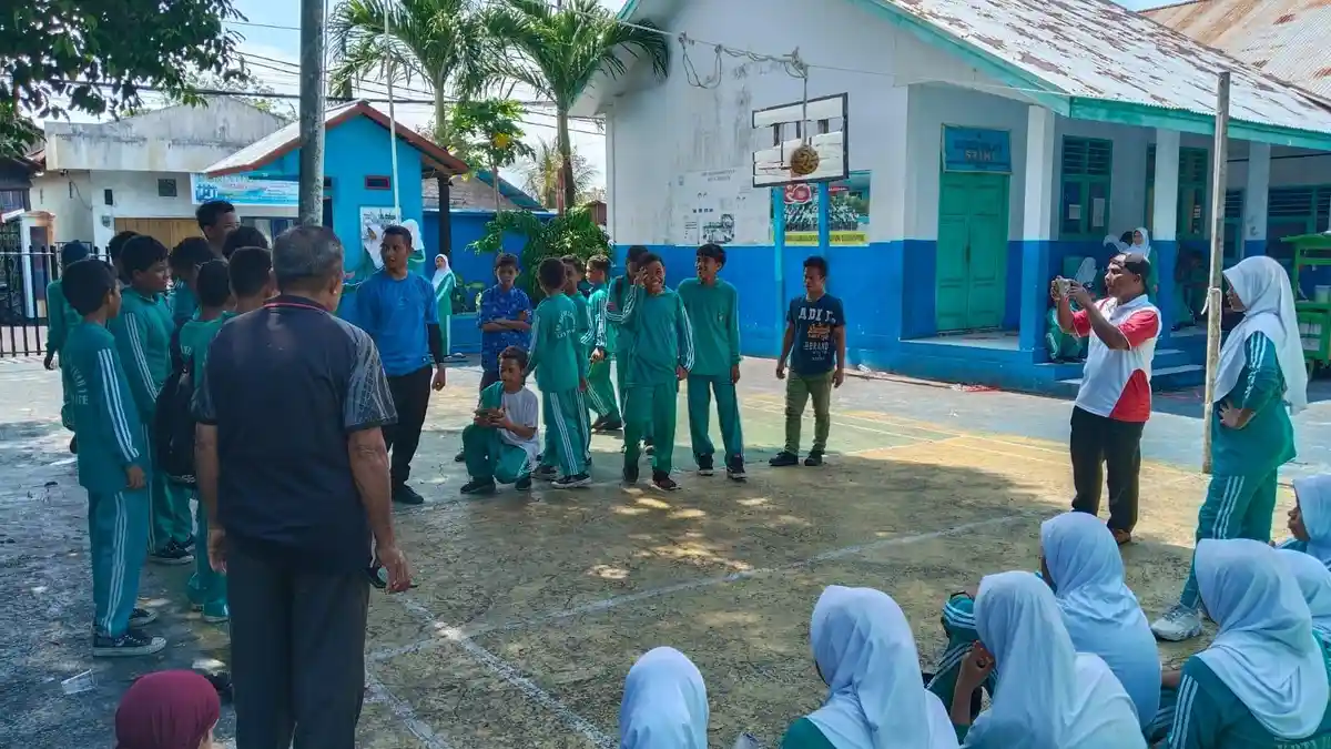 Usai Juara Porprov Malut 2026, Atlet Sepak Takraw Taliabu Latih Siswa ...
