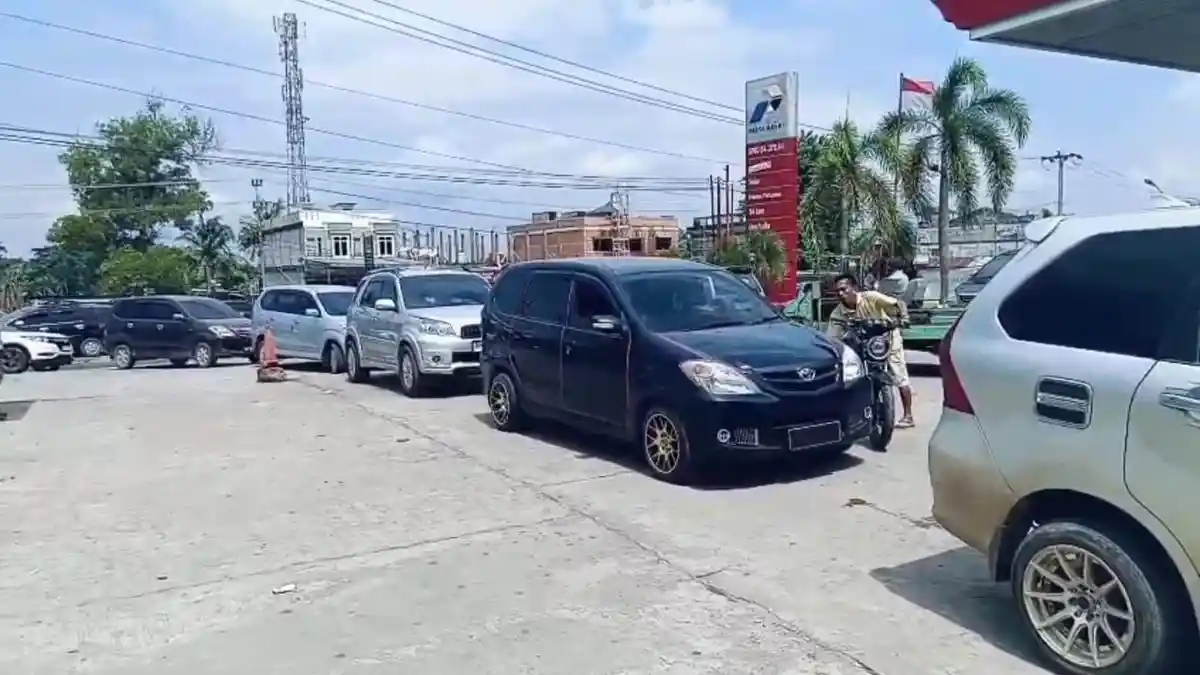 10 Kendaraan Pelangsir BBM di Tebo Diamankan Polisi, Tangki Telah ...