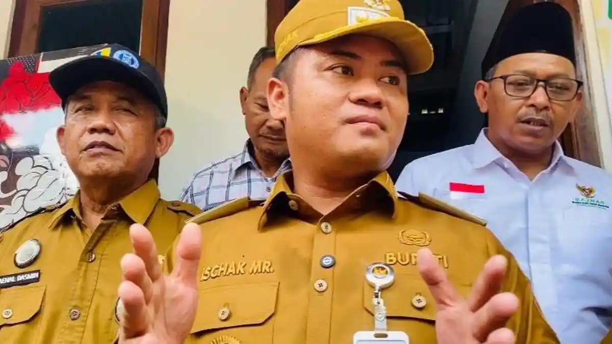 Perbaikan Stadion Tri Sanja Slawi Dikebut: Running Track, Pengecatan ...