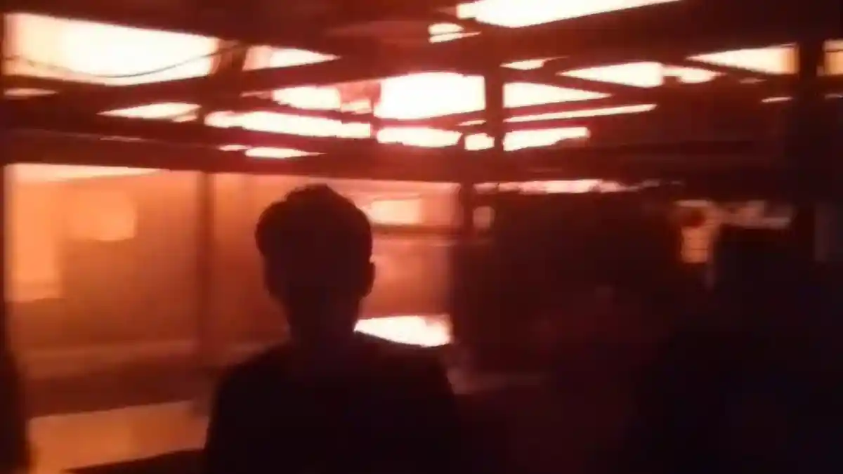 3 Kios di Pasar Parung Bogor Hangus Terbakar Akibat Konsleting Listrik ...