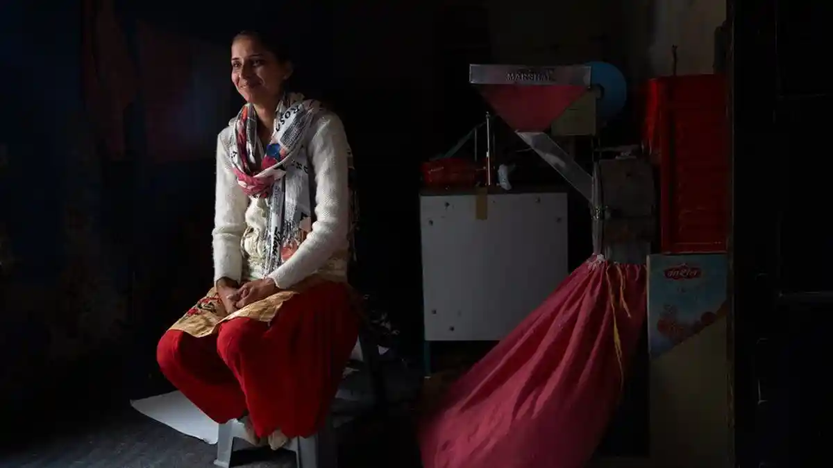 Kisah tentang Pembalut di India yang Meraih Penghargaan Film Dokumenter ...