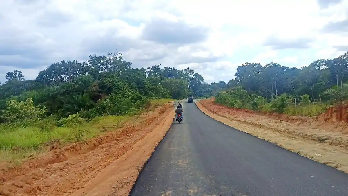 Jalan Inpres Ujung Karang-Renah Semanek Rampung, Akhir Januari 2024 ...