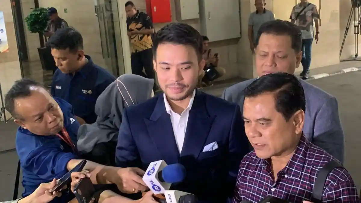 Respons Wahyudi Andrianto Usai Dipercaya Jokowi Bawa Ijazah Asli ke ...