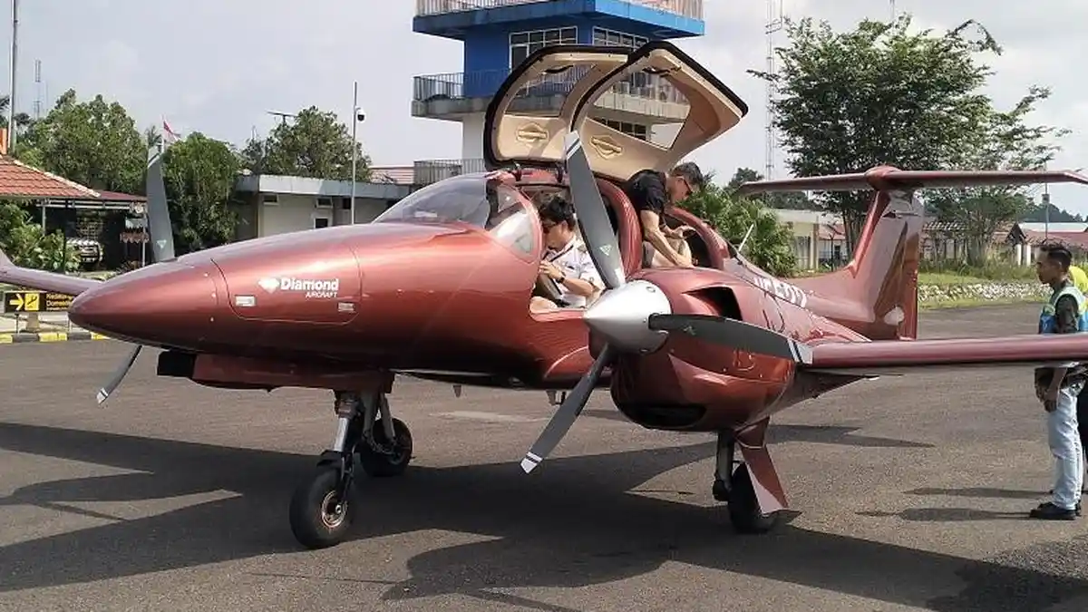 Pesawat Carter N5522, Sebuah Awal Baru Penerbangan Internasional ke ...