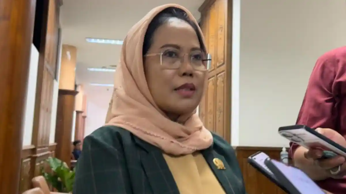Ketua Komisi E DPRD Jatim Sri Untari Minta Penerapan Kurikulum Siaga ...