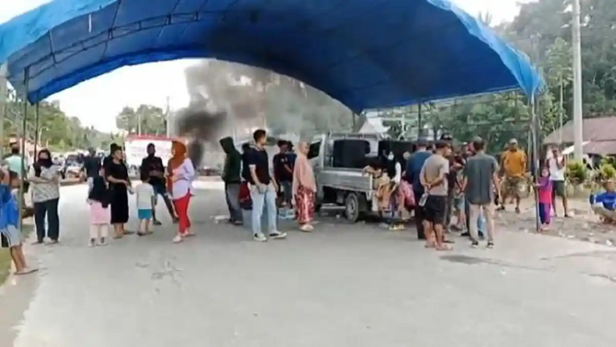 Kronologi Warga Blokir Jalan di Rambu-Rambu Jaya Konawe Selatan ...