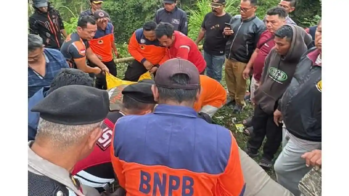 Warga Agam Digegerkan Penemuan Mayat di Dasar Ngarai Taratak Koto Baru ...