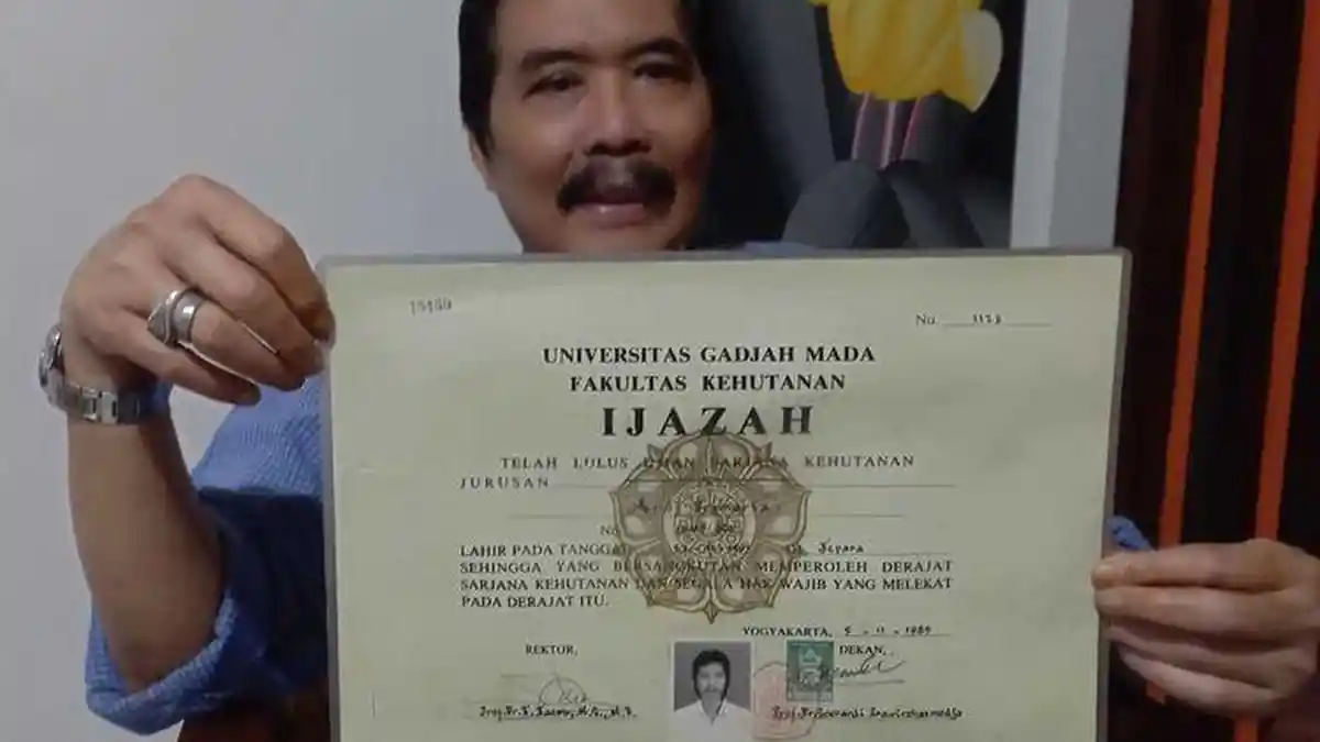 Sosok Andi Pramaria, Teman Satu Angkatan Jokowi di UGM, Tunjukkan ...