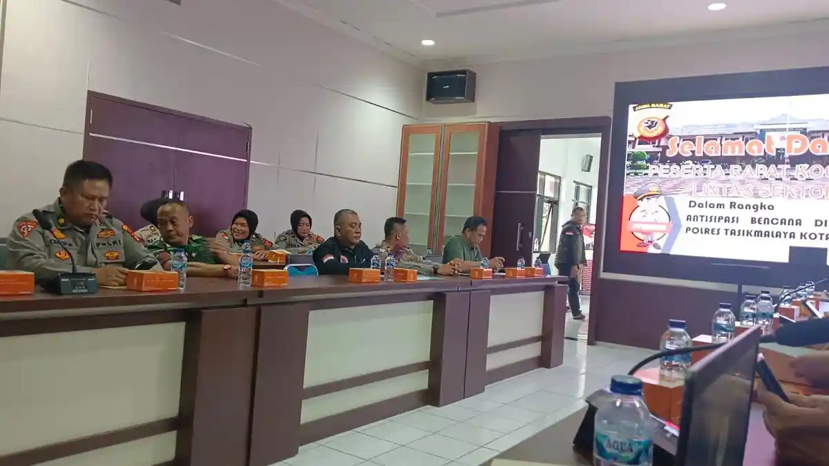 Siaga Bencana Jelang Nataru, BPBD Bakal Pangkas Pohon di Jalur Cisayong ...
