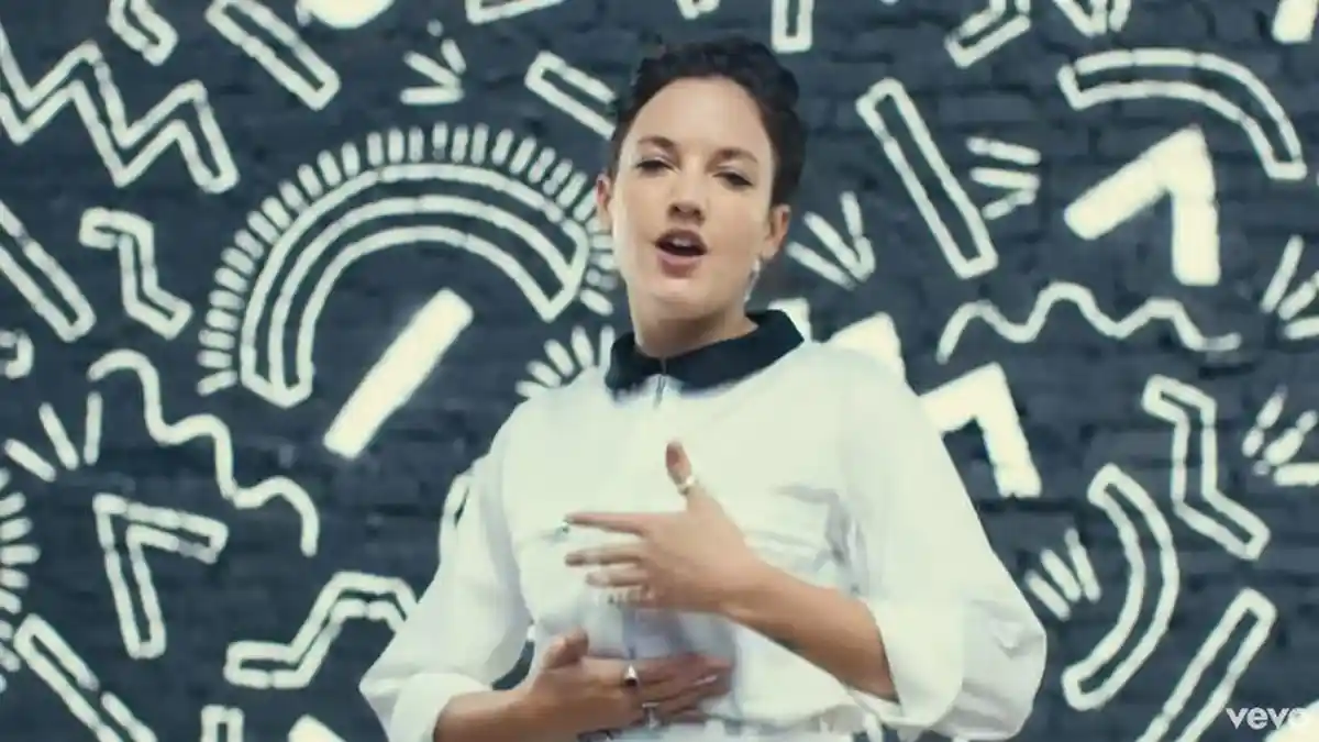 Chord Gitar dan Lirik Lagu Viral Aplikasi TikTok, Makeba - JAIN: Makeba ...