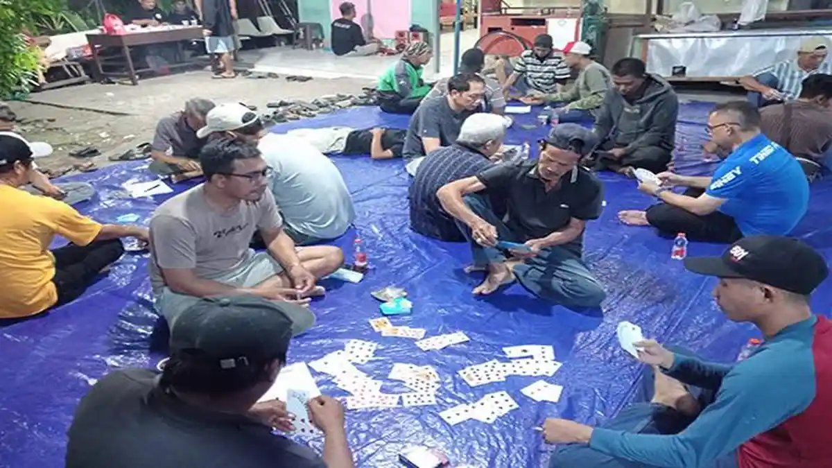 Turnamen Remi Box Pemuda Akcaya Berhasil Pererat Hubungan Antarwarga ...
