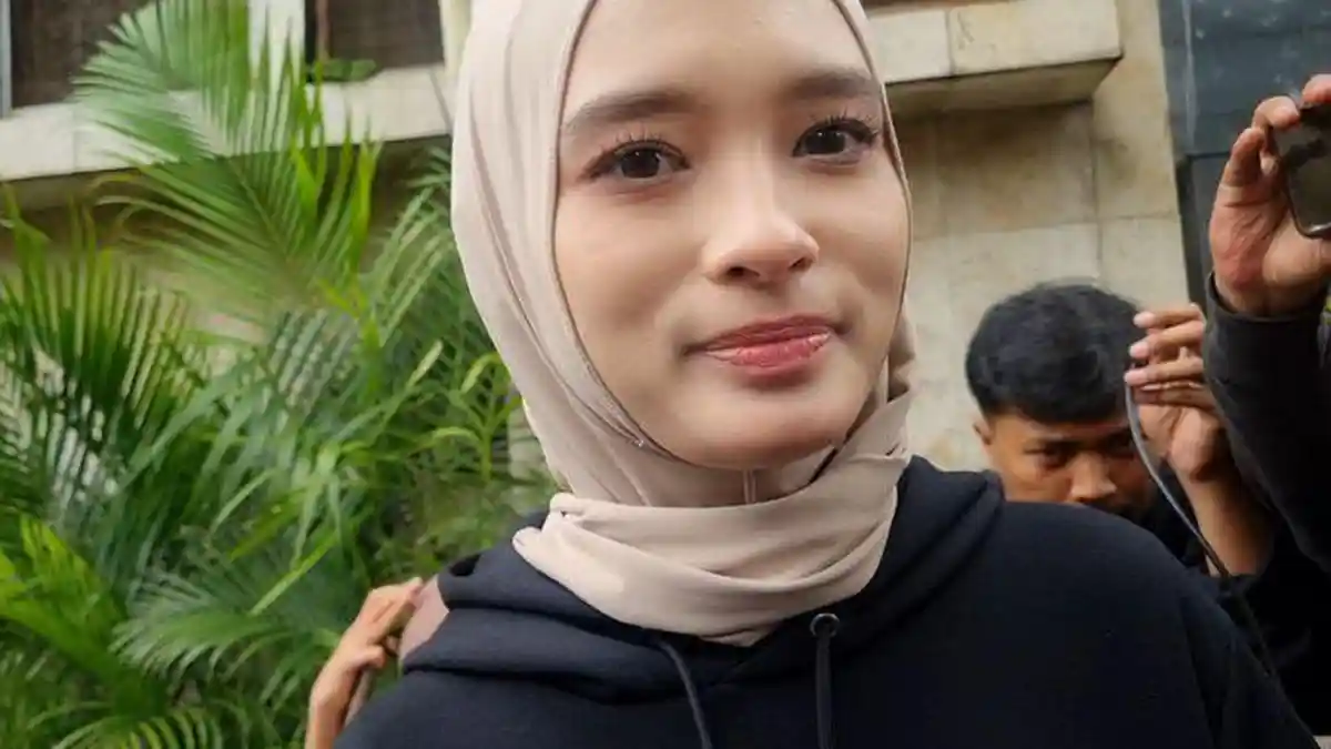 Inara Rusli Mengadu ke Komnas Anak, Sebut Akses Bertemu Anak Dibatasi ...