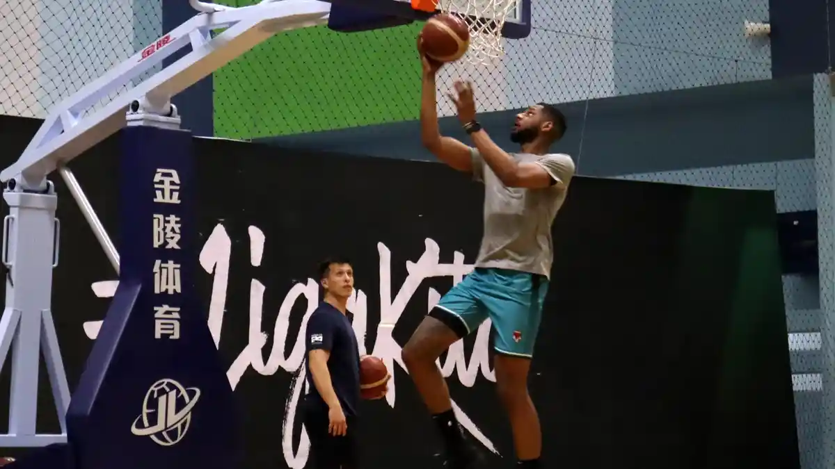 Alasan Derrick dan Bolden Tak Gabung Timnas Basket Indonesia di ...