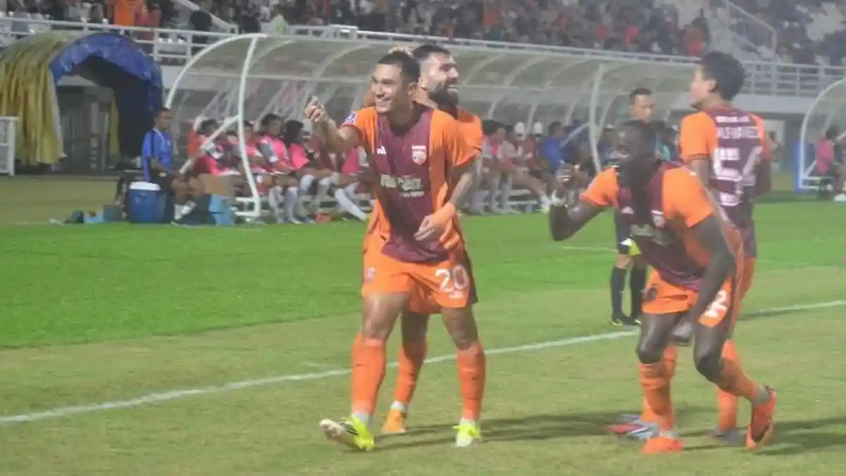 FOTO-FOTO: Gawang Arema FC Jebol 3 Gol di Babak Pertama, Borneo FC ...