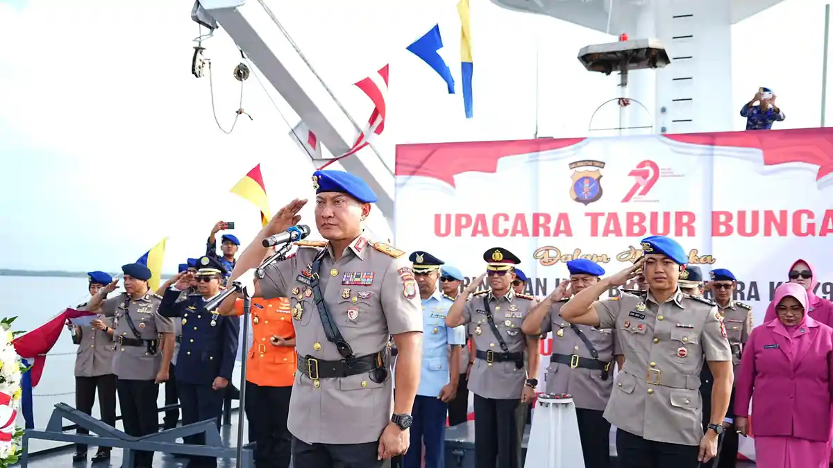 Jelang HUT ke-79 Bhayangkara, Polda Kaltim Gelar Upacara Tabur Bunga di ...