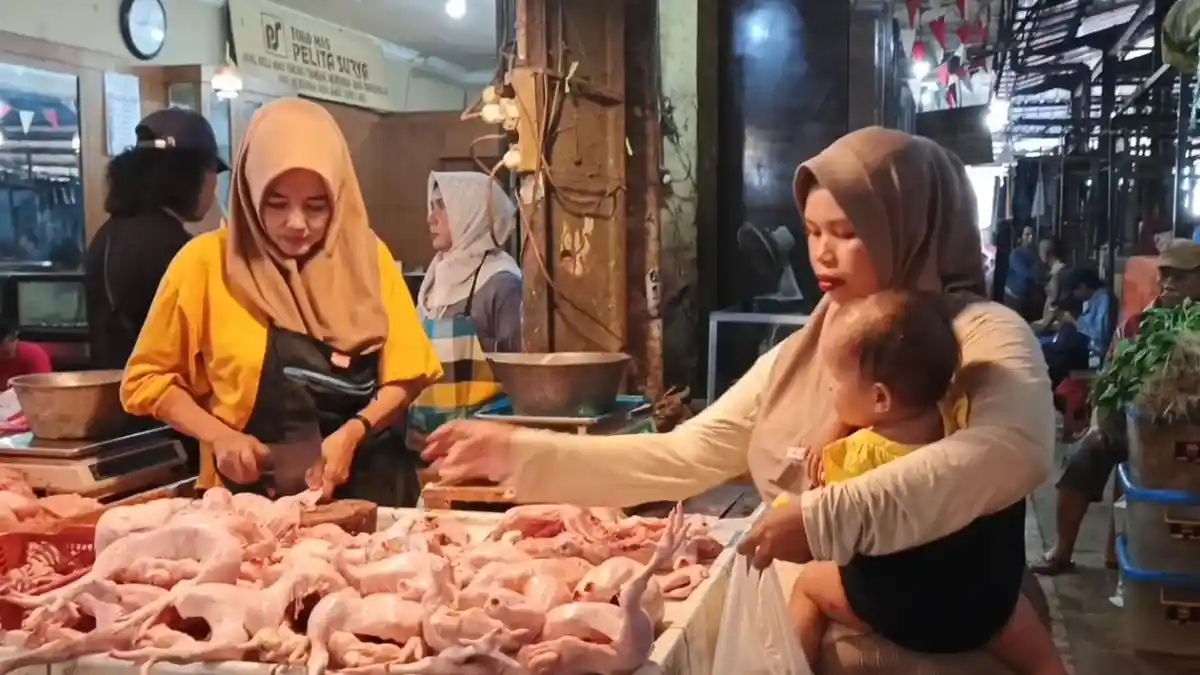 Harga Daging di Purwakarta Masih Tinggi setelah Lebaran, Ayam Rp40 Ribu ...