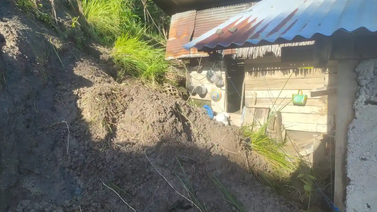 BREAKING NEWS: Banjir dan Tanah Longsor Terjang Desa Molangato Buol, 65 ...
