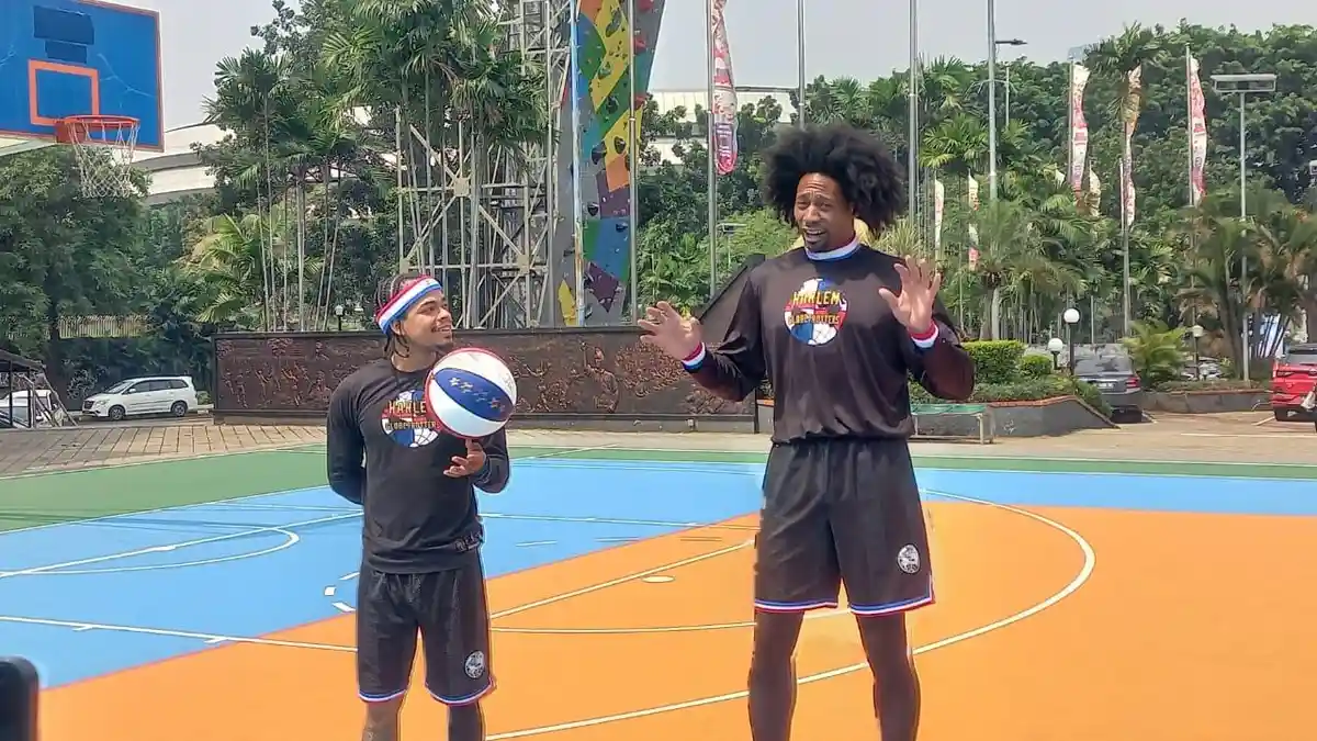 Pebasket Harlem Globetrotter Moose Janjikan Penampilan Tak Terlupakan ...