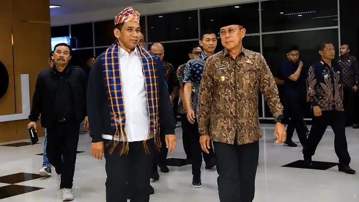 Wamendagri Tiba di Sulawesi Tenggara Jelang Apresiasi Pemda Berprestasi ...