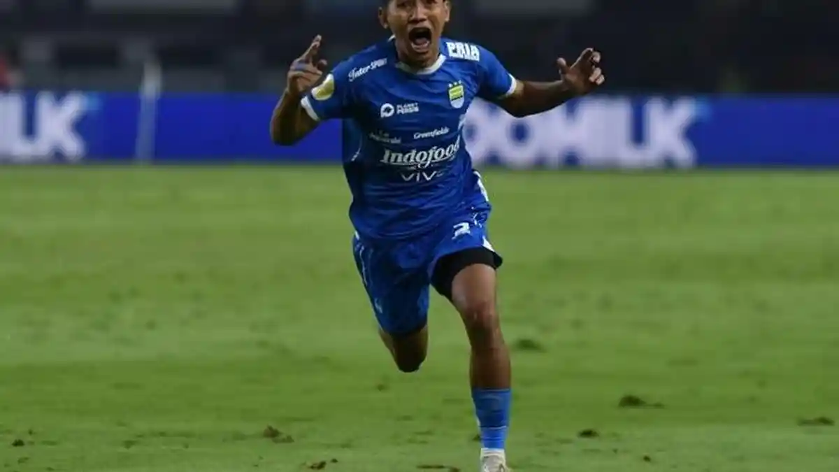 Gelandang Persib Bandung Beckham Putra Cetak Rekor Gol Terbanyak Liga 1 ...