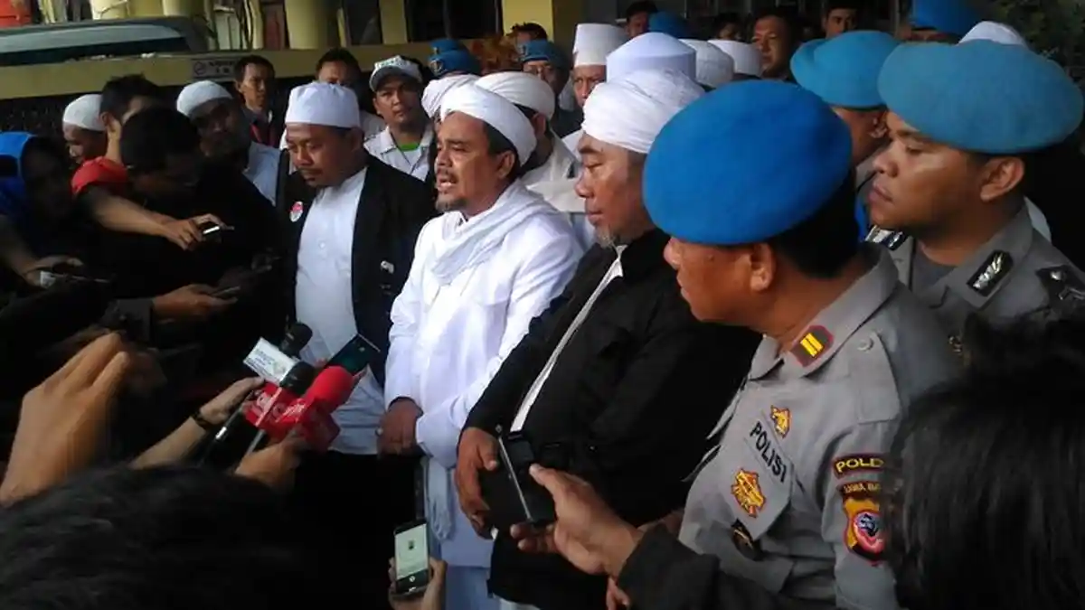 Imam Besar FPI Habib Rizieq Disebut Pengacara Ingin Segara Pulang ke ...