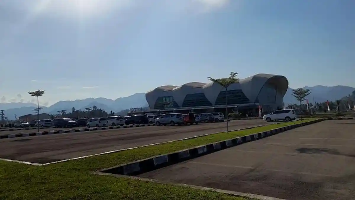 Ini Fasiltas Mewah Terminal Baru Bandara Tampa Padang Mamuju Resmi ...