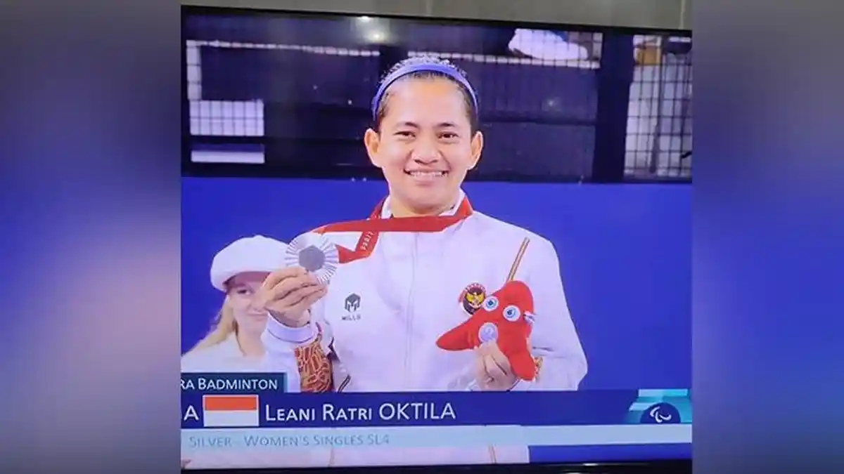 Ekspresi Baby El Anak Ratri Saat Ibunya Meraih Emas di Paralimpiade ...