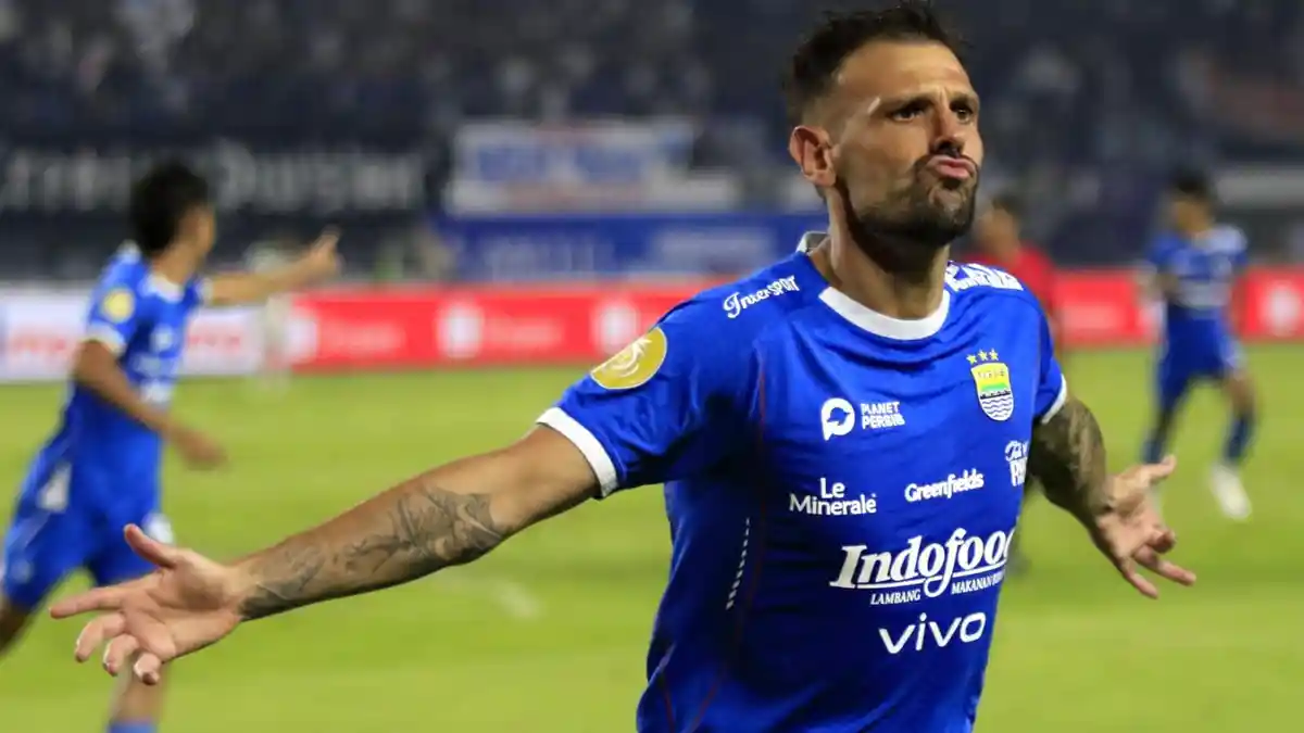 Siap Wilujeng Sumping Pengganti Tyronne? Persib Disebut Deal dengap Sosok Asal Liga Malaysia ...