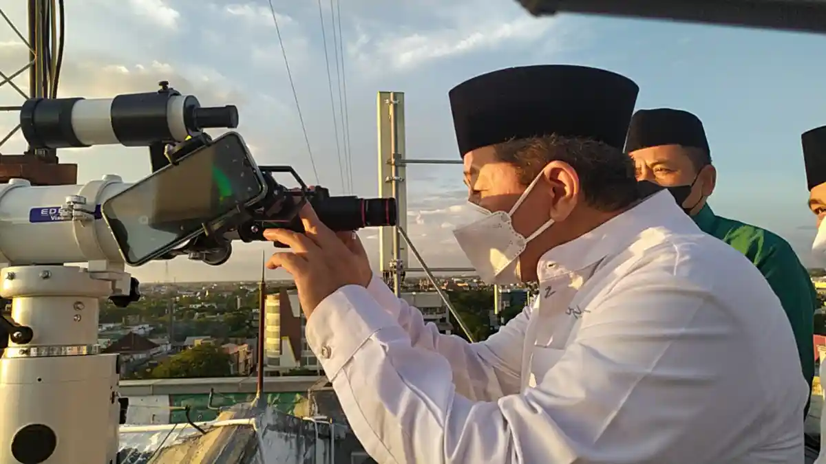 Melihat Hilal Tanda Masuk Ramadhan 2022, Ustadz Adi Hidayat Beberkan ...