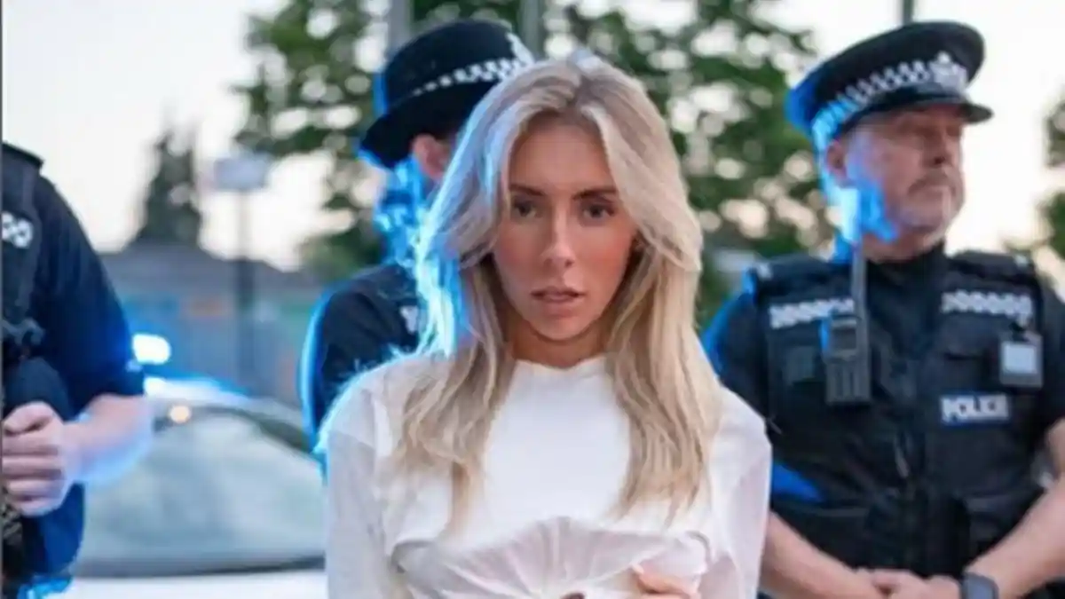 Sosok Bonnie Blue, Bintang Film Dewasa Asal Inggris Lecehkan Bendera ...