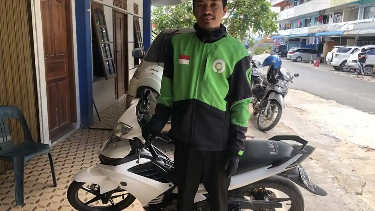 Viral Driver Gojek Batam Lindungi Makanan Pelanggan, Akhirul Sofyan ...
