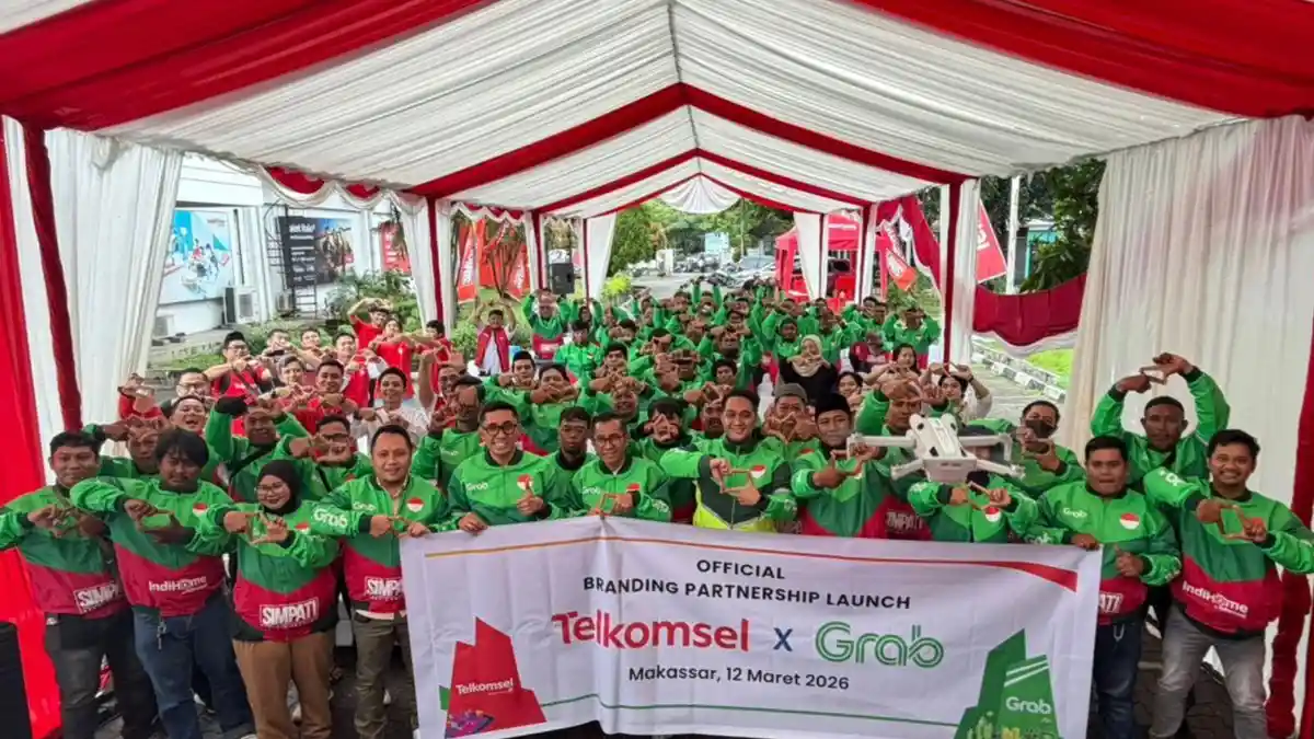 Jaket Berlogo Simpati dan IndiHome Kini Dipakai Mitra Driver Grab di ...