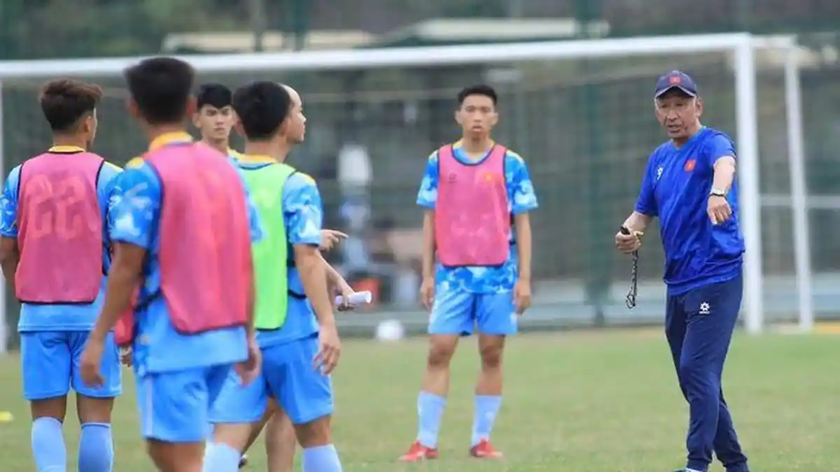 Timnas Vietnam Tiba di Medan Siap Duel Lawan Indonesia di Piala AFF U19 ...