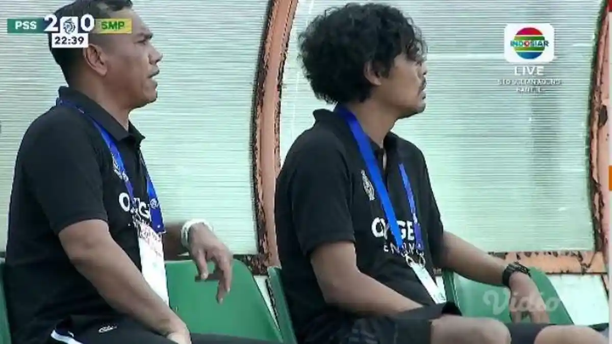 BREAKING NEWS PSS Vs Semen Padang: Asisten & Pemain Kabau Sirah Hampir ...