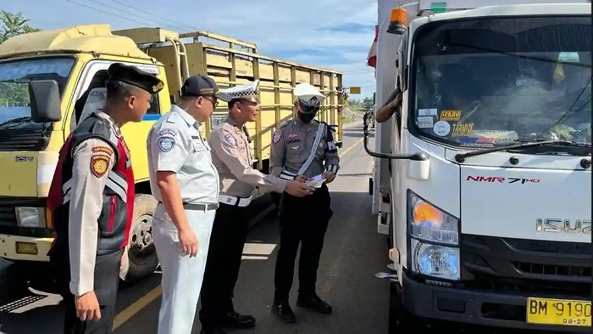 Operasi Patuh Musi 2025, Jalintim Terlihat Lebih Lengan Dari Truk ODOL ...