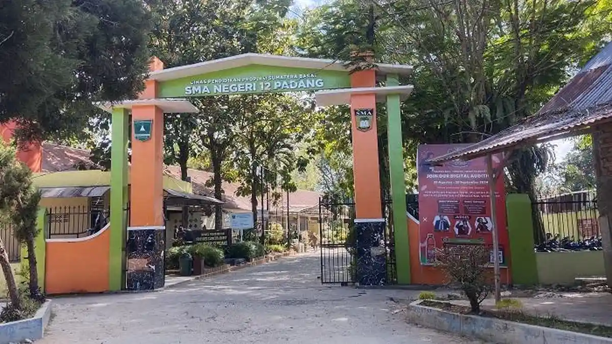 Disdik Sumbar: Persoalan SMAN 12 Padang Hanya Kesalahpahaman Orang Tua ...