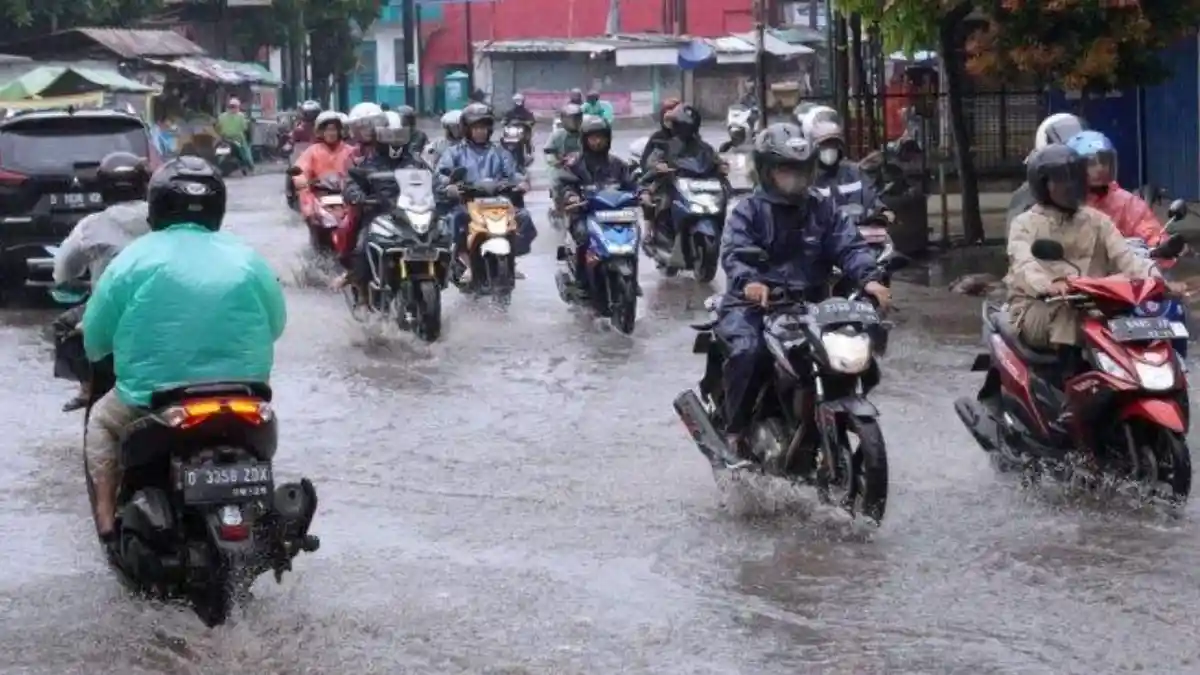 Prakiraan Cuaca Padang Hari Ini, Minggu 19 Oktober 2025: Pagi hingga Siang Hujan Ringan ...