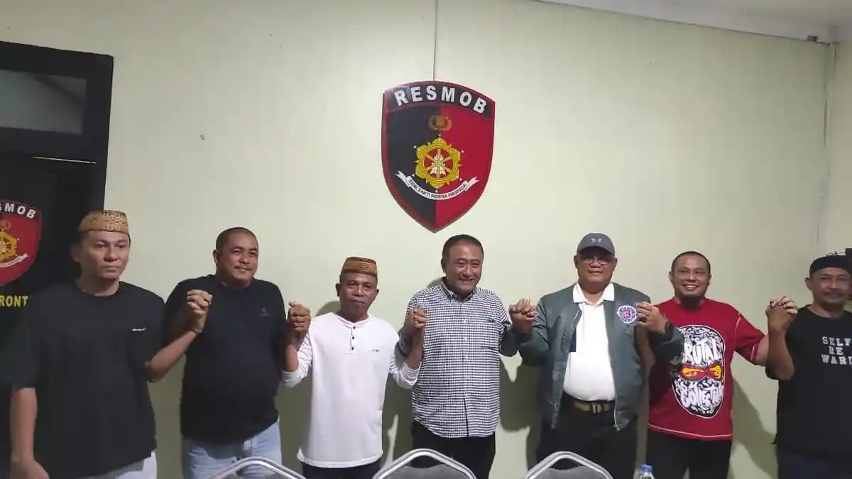 Anggota DPRD Gorontalo Mikson Yapanto dan Penambang Suwawa Sepakat ...