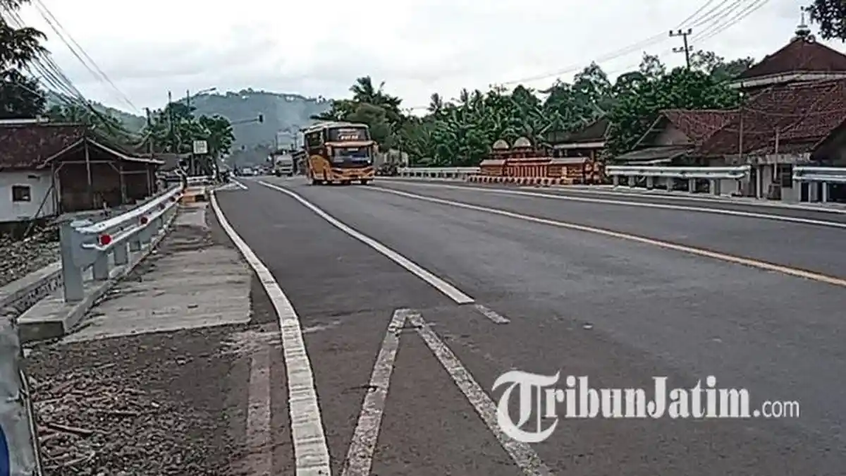 Perbaikan Jembatan Jagalan Rampung, Arus Lalu Lintas Probolinggo ...